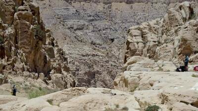 Films Media Group - Episode 4: Stonehenge (Lost Cities with Albert Lin)