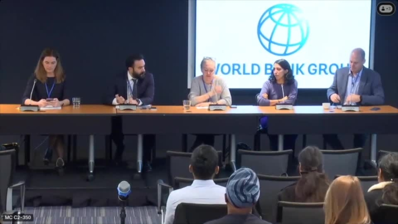 Room 350 – Day 1-Opening Panel