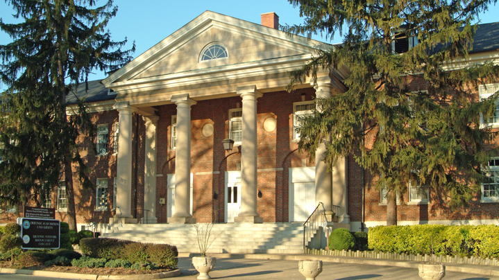 Defense Acquisition University