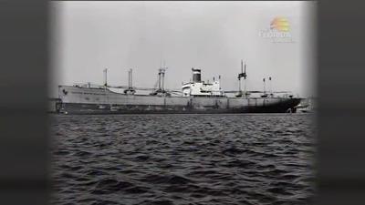 05/06/2016 Florida Crossroads – USS Observation Island: Space Ship at ...